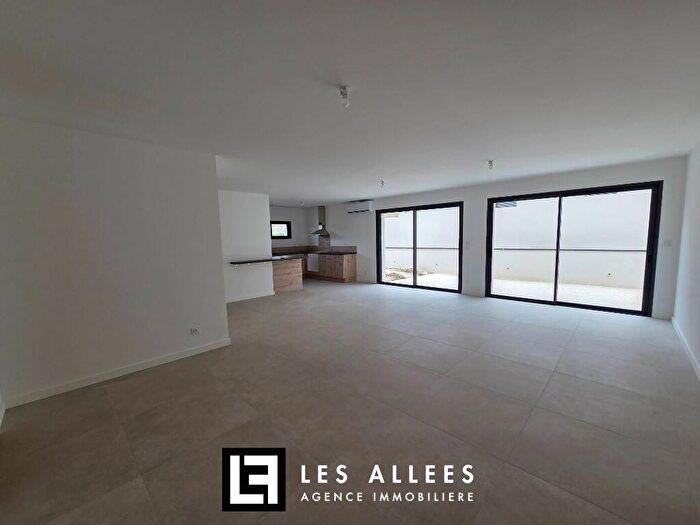 Maison à louer - Malataverne - 5 pièces - 4 chambres