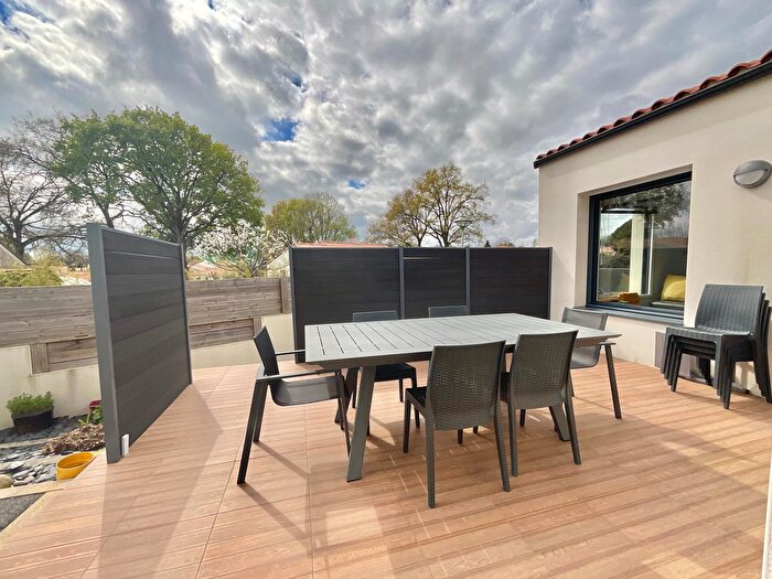 Maison à vendre - Mouilleron-le-Captif - 7 pièces - 5 chambres