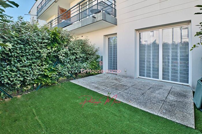 Appartement à louer - Centre Sud, Claye-Souilly - 1 pièce