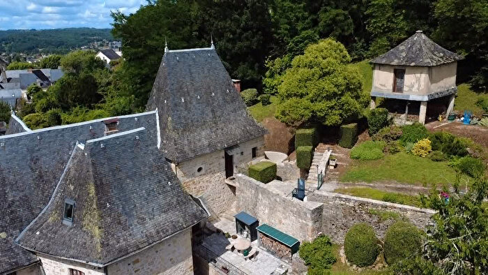 Maison 9 pièces à Terrasson-Lavilledieu, à vendre