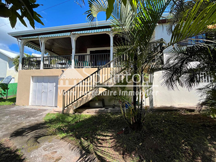 Maison à vendre - Saint-Claude - 4 pièces - 3 chambres