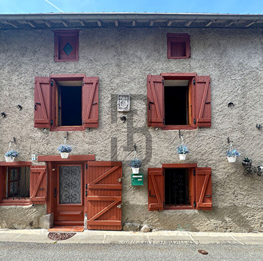 Maison à vendre - Quérigut - 4 pièces - 3 chambres