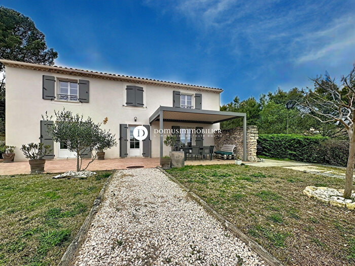 Maison 7 pièces à Châteauneuf-de-Gadagne, à vendre