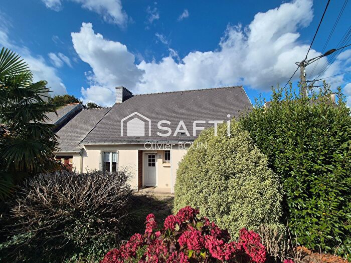 Maison à vendre - Landivisiau - 4 pièces - 3 chambres