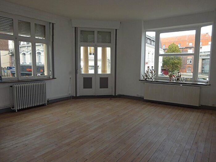 Maison à louer - Béthune, Centre-ville - 5 pièces - 4 chambres