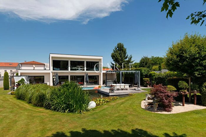 Saint-Priest, Manissieux, Fouillouse : Maison 8 pièces à vendre