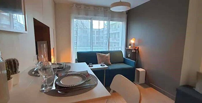 Appartement à louer - Gérard de Nerval, Saint-Germain-en-Laye - 2 pièces - 1 chambre