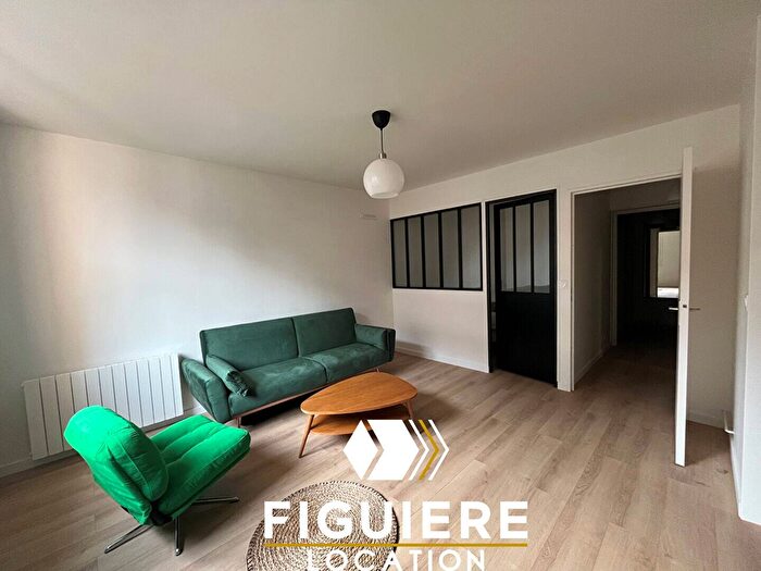 Appartement à louer - Centre Ville, Aix-en-Provence - 1 pièce