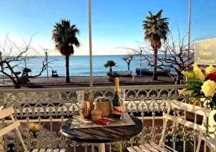 Appartement à louer - Cagnes-sur-Mer - 2 pièces - 1 chambre