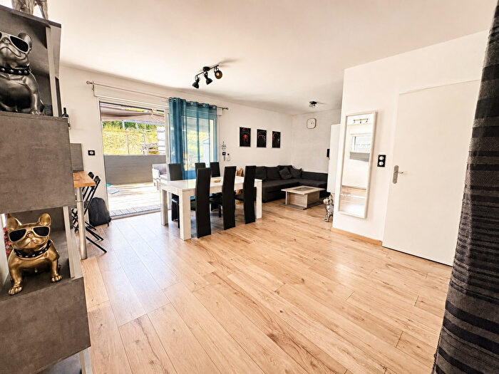 Maison 3 pièces à vendre à Saint-Genès-Champanelle