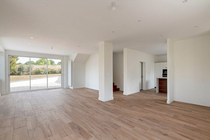 Maison à vendre - Chavagne - 6 pièces - 4 chambres