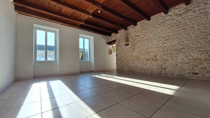 Maison à vendre - Loulay - 3 pièces - 2 chambres