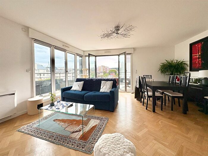 Issy-les-Moulineaux, Les Iles, La Ferme : Appartement 4 pièces à vendre