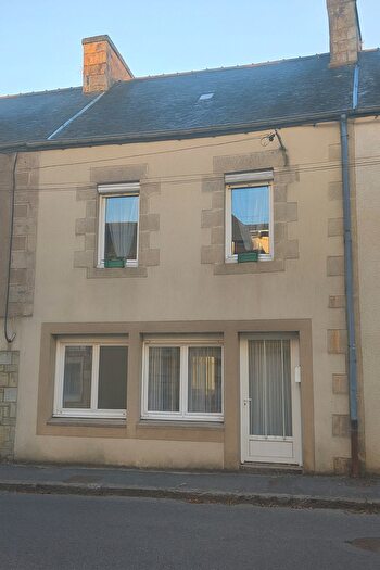 Maison à vendre - Callac - 6 pièces - 4 chambres