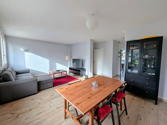 Appartement à louer - Chamalières, Les Roches - 3 pièces - 2 chambres