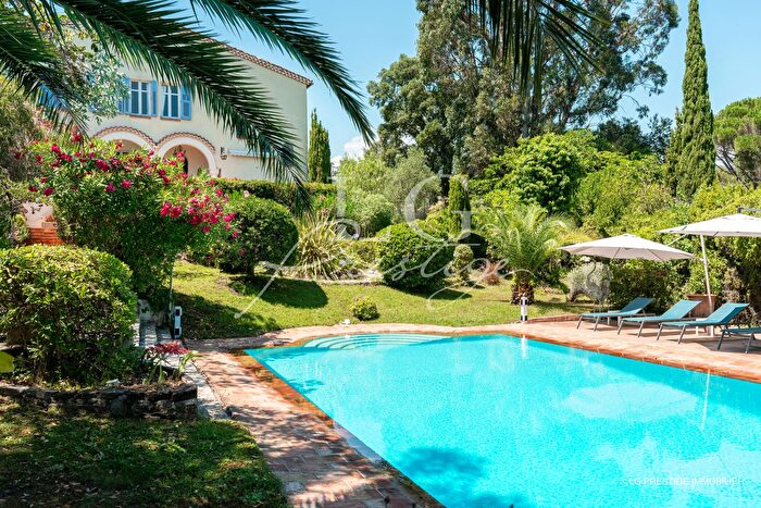 Maison 10 pièces à vendre à Mandelieu-la-Napoule, Minelle