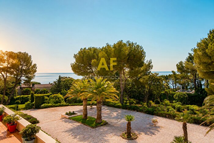Saint-Raphaël, Santa-Lucia : Appartement 4 pièces à vendre