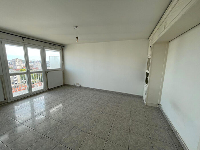 Appartement à vendre - Ivry-sur-Seine, Centre-ville - 2 pièces - 1 chambre