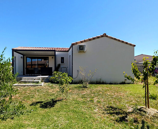 Camaret-sur-Aigues : Maison 5 pièces à vendre