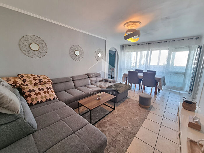 Appartement à vendre - Neuilly-sur-Marne, Bourg ancien, Pré Fleuri, Rives de Neuilly - 4 pièces - 3 chambres