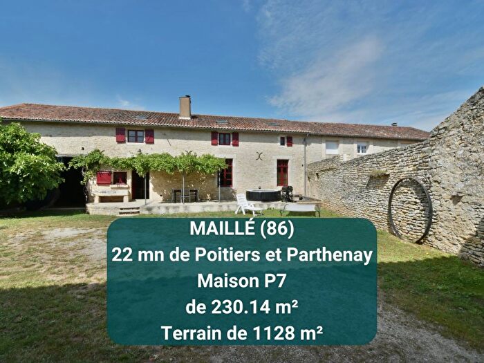Maison à vendre - Maillé - 7 pièces - 4 chambres
