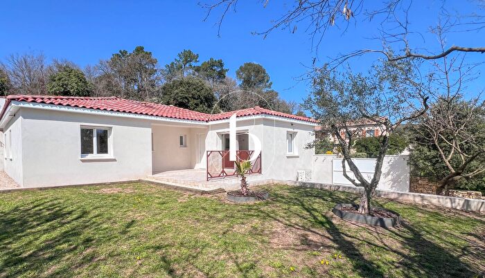 Maison à vendre - Goudargues - 5 pièces - 3 chambres