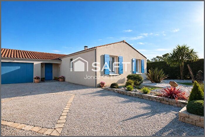 Maison à vendre - Saint-Pierre-dOléron - 6 pièces - 5 chambres