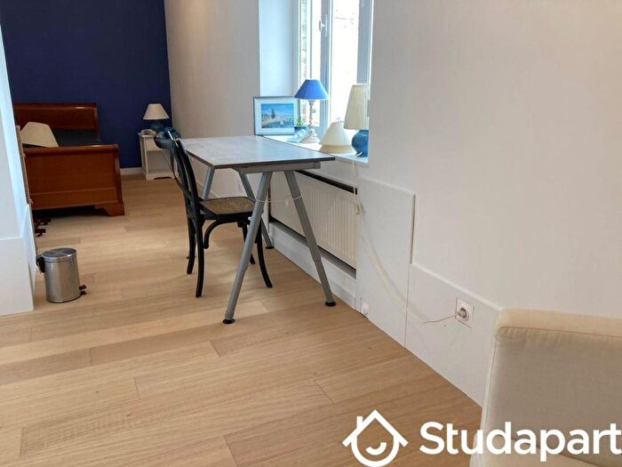 Appartement à louer - Saint Pierre, Croix - 1 pièce - 4 chambres