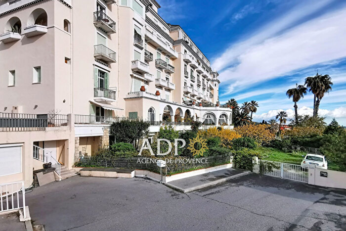 Grasse, Magagnosc, Saint-Mathieu : Appartement 2 pièces à vendre
