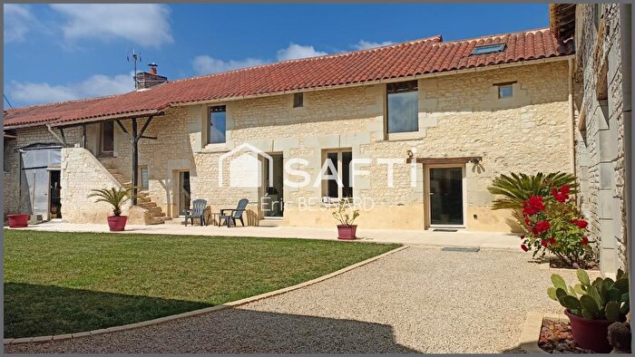Maison 7 pièces à vendre à La Roche-Rigault
