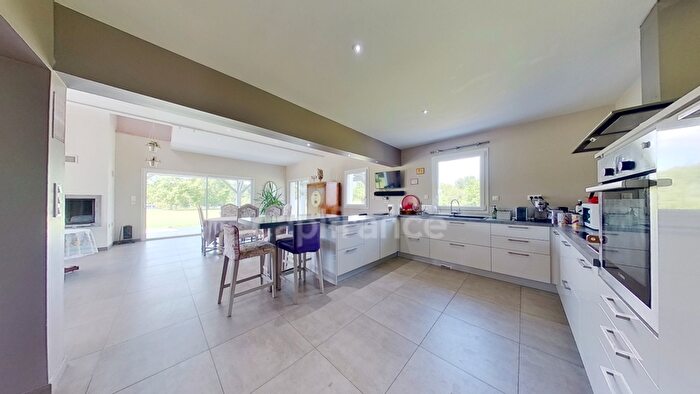 Maison à vendre - Mauvezin-sur-Gupie - 6 pièces - 4 chambres