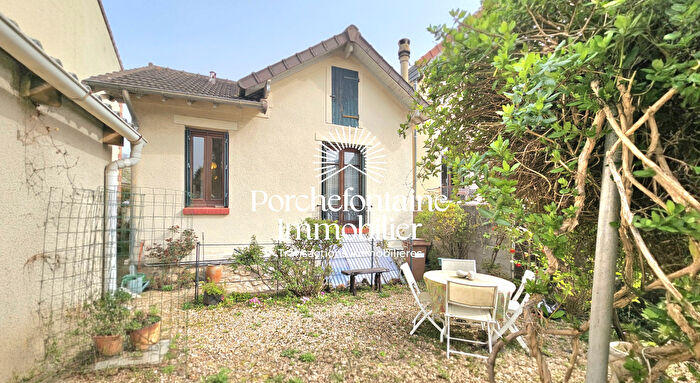 Maison à louer - Versailles, Jussieu, Petits Bois, Picardie - 2 pièces - 1 chambre