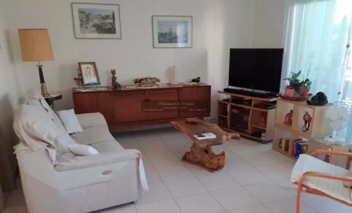 Appartement à vendre - Saint-Raphaël - 3 pièces - 2 chambres