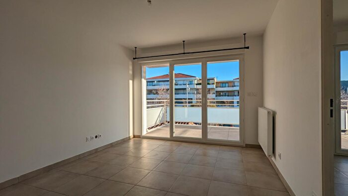 Saint-Cyr-sur-Mer, Gare, La Miolane, Bel-Air : Appartement 2 pièces à louer