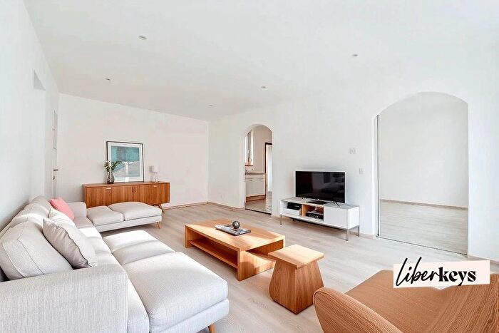 Appartement à vendre - Haguenau, Centre-ville - 4 pièces - 2 chambres