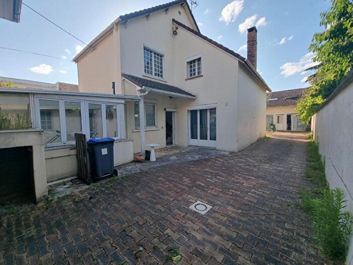 Maison à vendre - Argenteuil - 5 pièces - 4 chambres