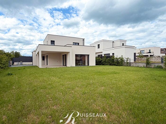 Maison 5 pièces à louer - Norges-la-Ville