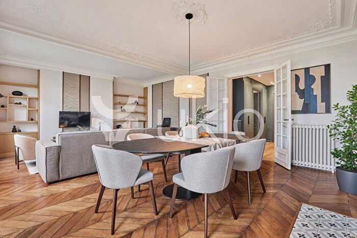 Appartement à louer - Chateau dEau-Lancry, Paris ème arrondissement - 4 pièces - 3 chambres