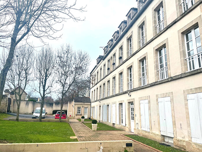 Appartement à vendre - Bayeux, Centre-ville, Saint-Jean - 2 pièces - 1 chambre