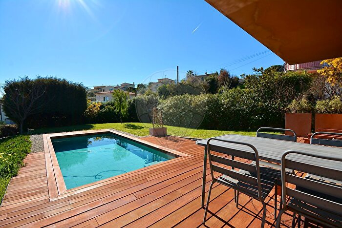 Maison à vendre - Cagnes-sur-Mer, Les Colettes - 5 pièces - 4 chambres