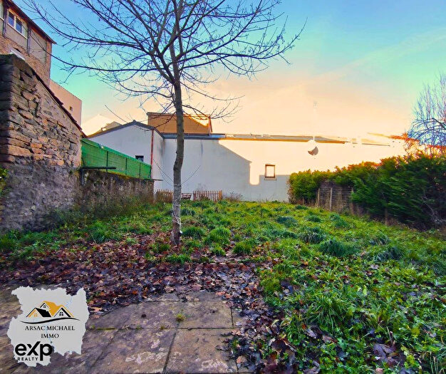 Maison à vendre - Langogne - 6 pièces - 4 chambres