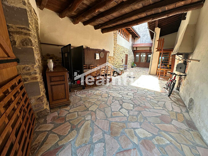 Maison à vendre - Vollore-Ville - 7 pièces - 5 chambres