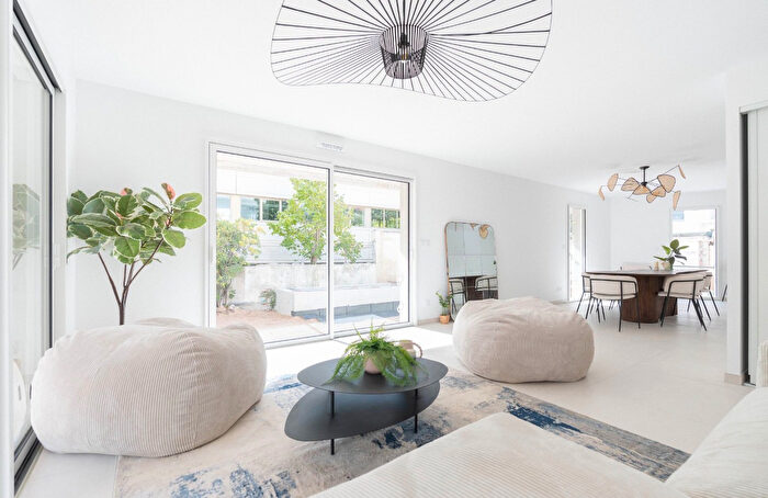 Appartement à vendre - Marseille e , Saint-Giniez - 4 pièces - 3 chambres