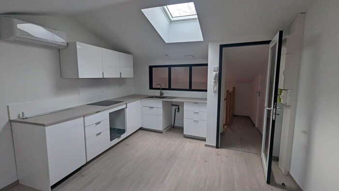 Appartement à louer - Privas - 3 pièces - 2 chambres