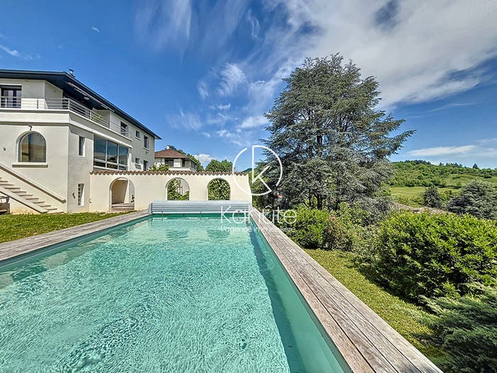 Maison 7 pièces à Saint-Didier-au-Mont-d'Or, à vendre