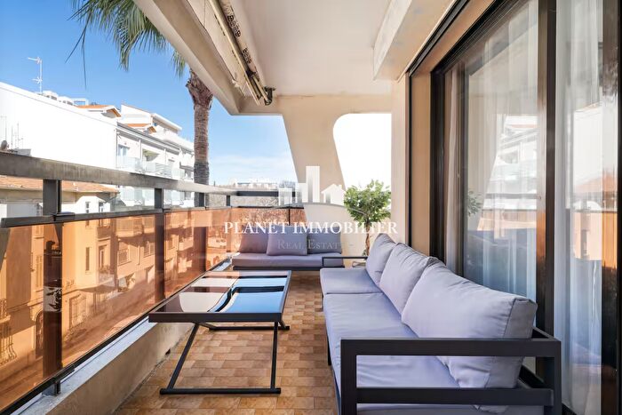 Appartement à vendre - Antibes, Juan-les-Pins, Le Cap - 3 pièces - 2 chambres