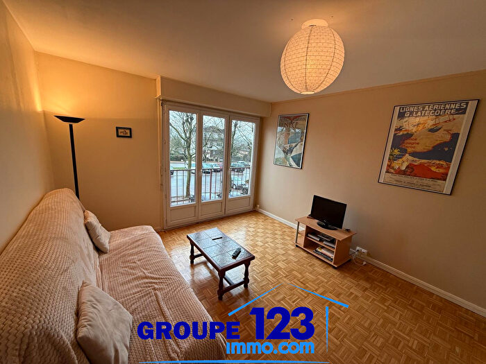 Appartement à vendre - Auxerre, Sainte-Geneviève - 2 pièces - 1 chambre