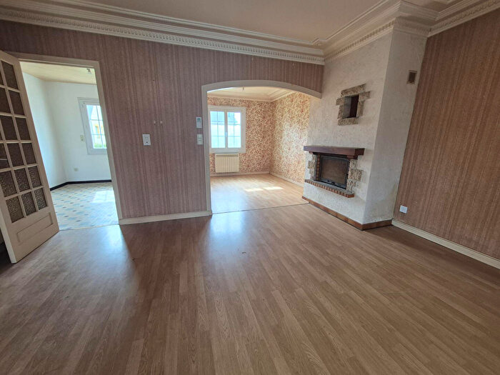 Maison 4 pièces à Lanhélin, à louer