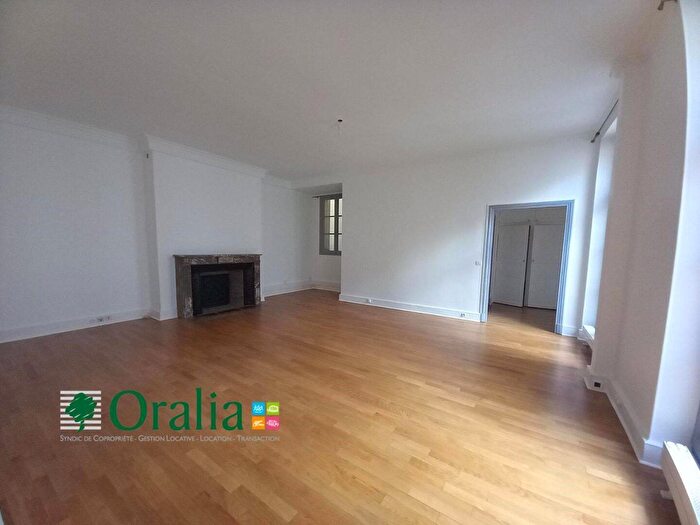 Appartement à louer - Archives, Paris ème arrondissement - 2 pièces - 1 chambre