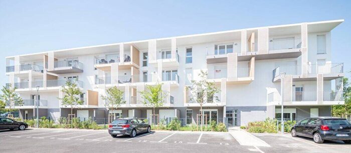 Appartement à louer - Zone Industrielle, Arles - 3 pièces - 2 chambres